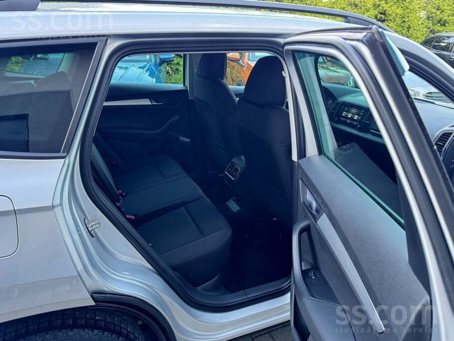 Pelēks Skoda Karoq 2018 Rīga, ar dzinēja tilpumu 1.00 L un nobraukumu 134 tūkst. km par 12700 €, foto 10 vietnē AUTOMOTO.COM.LV