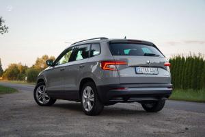 Grey Skoda Karoq 2018 in Elektrenai, with an engine capacity of 1.97 L and mileage of 236 thousand km for 14350 €, photo 6 on AUTOMOTO.COM.LV