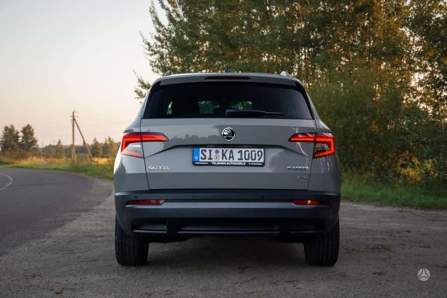 Grey Skoda Karoq 2018 in Elektrenai, with an engine capacity of 1.97 L and mileage of 236 thousand km for 14350 €, photo 7 on AUTOMOTO.COM.LV