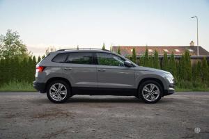 Grey Skoda Karoq 2018 in Elektrenai, with an engine capacity of 1.97 L and mileage of 236 thousand km for 14350 €, photo 8 on AUTOMOTO.COM.LV