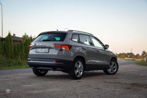Grey Skoda Karoq 2018 in Elektrenai, with an engine capacity of 1.97 L and mileage of 236 thousand km for 14350 €, photo 9 on AUTOMOTO.COM.LV