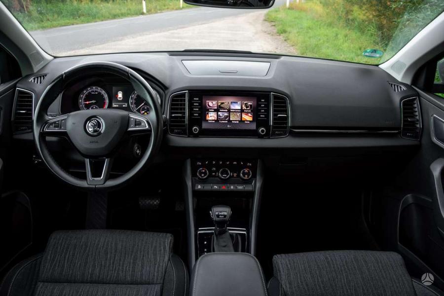 Grey Skoda Karoq 2018 in Elektrenai, with an engine capacity of 1.97 L and mileage of 236 thousand km for 14350 €, photo 10 on AUTOMOTO.COM.LV