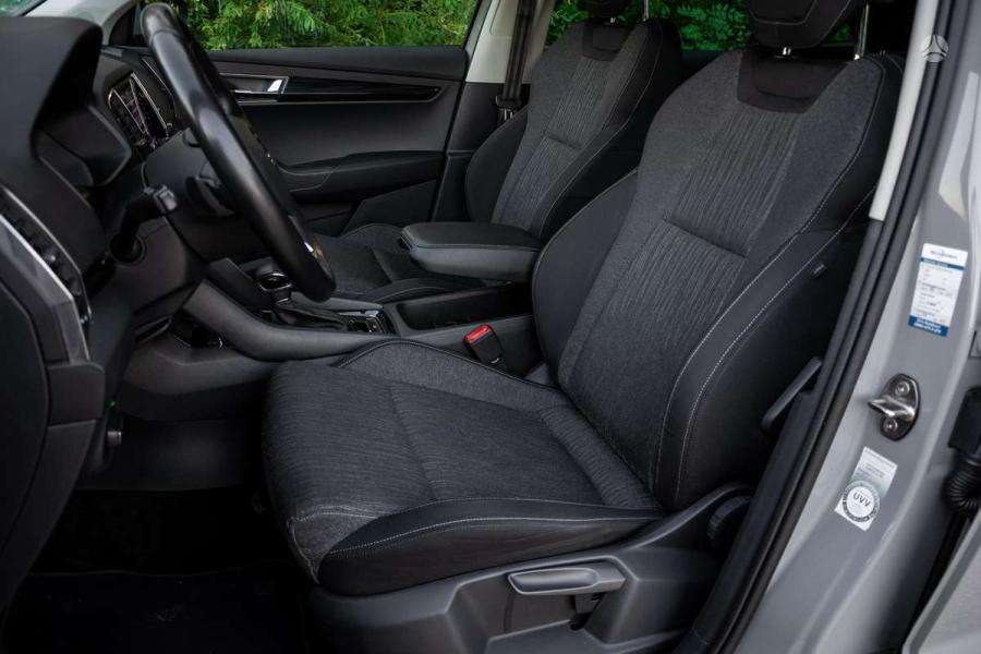 Grey Skoda Karoq 2018 in Elektrenai, with an engine capacity of 1.97 L and mileage of 236 thousand km for 14350 €, photo 14 on AUTOMOTO.COM.LV