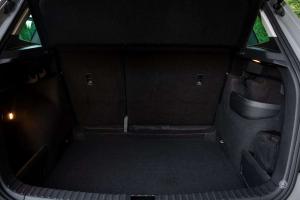Grey Skoda Karoq 2018 in Elektrenai, with an engine capacity of 1.97 L and mileage of 236 thousand km for 14350 €, photo 17 on AUTOMOTO.COM.LV