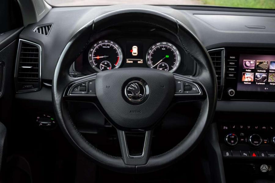 Grey Skoda Karoq 2018 in Elektrenai, with an engine capacity of 1.97 L and mileage of 236 thousand km for 14350 €, photo 26 on AUTOMOTO.COM.LV