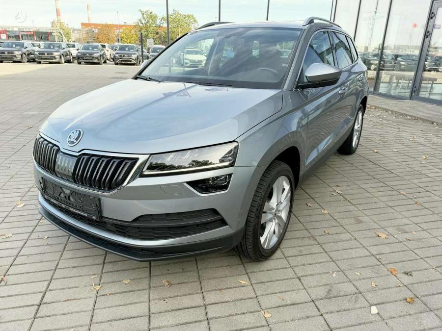 Grey Skoda Karoq 2018 in Kaunas, with an engine capacity of 1.50 L and mileage of 155 thousand km for 15900 €, photo 1 on AUTOMOTO.COM.LV