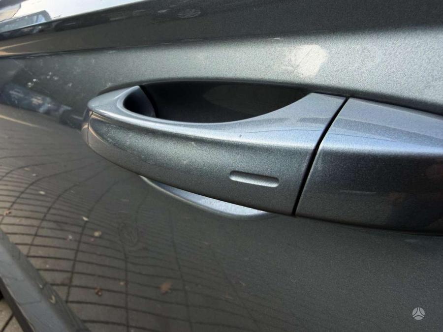 Grey Skoda Karoq 2018 in Kaunas, with an engine capacity of 1.50 L and mileage of 155 thousand km for 15900 €, photo 6 on AUTOMOTO.COM.LV
