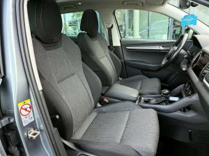 Grey Skoda Karoq 2018 in Kaunas, with an engine capacity of 1.50 L and mileage of 155 thousand km for 15900 €, photo 15 on AUTOMOTO.COM.LV