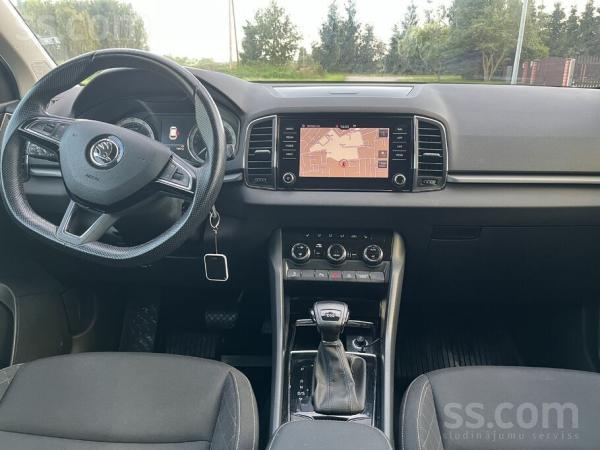Grey Skoda Karoq 2018 in Riga, with an engine capacity of 1.00 L and mileage of 102 thousand km for 12100 €, photo 6 on AUTOMOTO.COM.LV