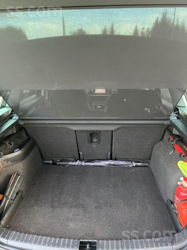 Grey Skoda Karoq 2018 in Riga, with an engine capacity of 1.00 L and mileage of 102 thousand km for 12100 €, photo 11 on AUTOMOTO.COM.LV