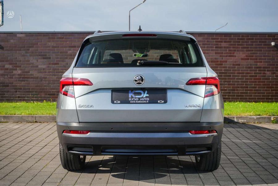 Grey Skoda Karoq 2018 in Marijampole, with an engine capacity of 1.50 L and mileage of 211 thousand km for 12950 €, photo 7 on AUTOMOTO.COM.LV
