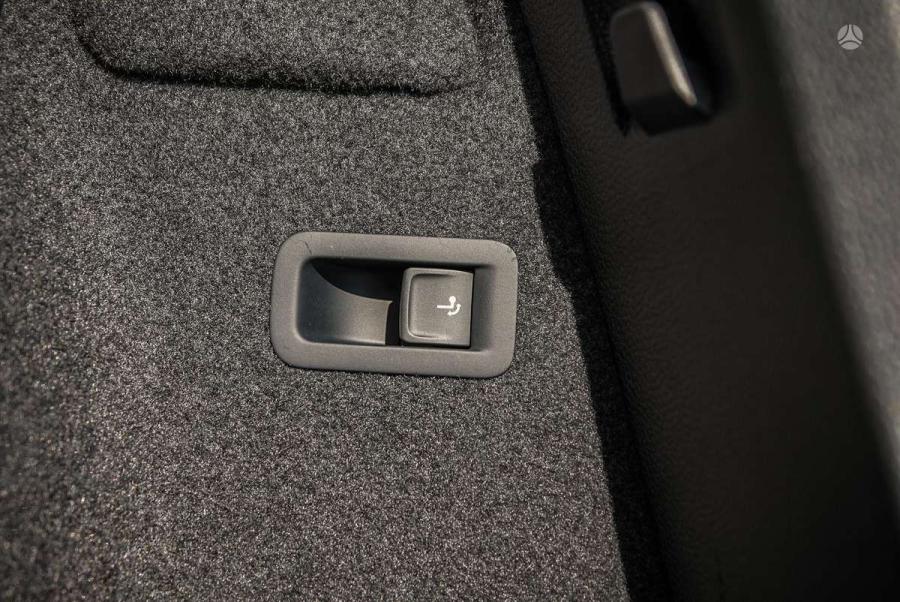 Grey Skoda Karoq 2018 in Marijampole, with an engine capacity of 1.50 L and mileage of 211 thousand km for 12950 €, photo 11 on AUTOMOTO.COM.LV