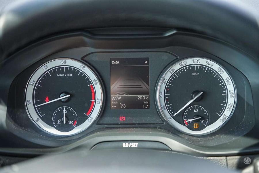 Grey Skoda Karoq 2018 in Marijampole, with an engine capacity of 1.50 L and mileage of 211 thousand km for 12950 €, photo 21 on AUTOMOTO.COM.LV
