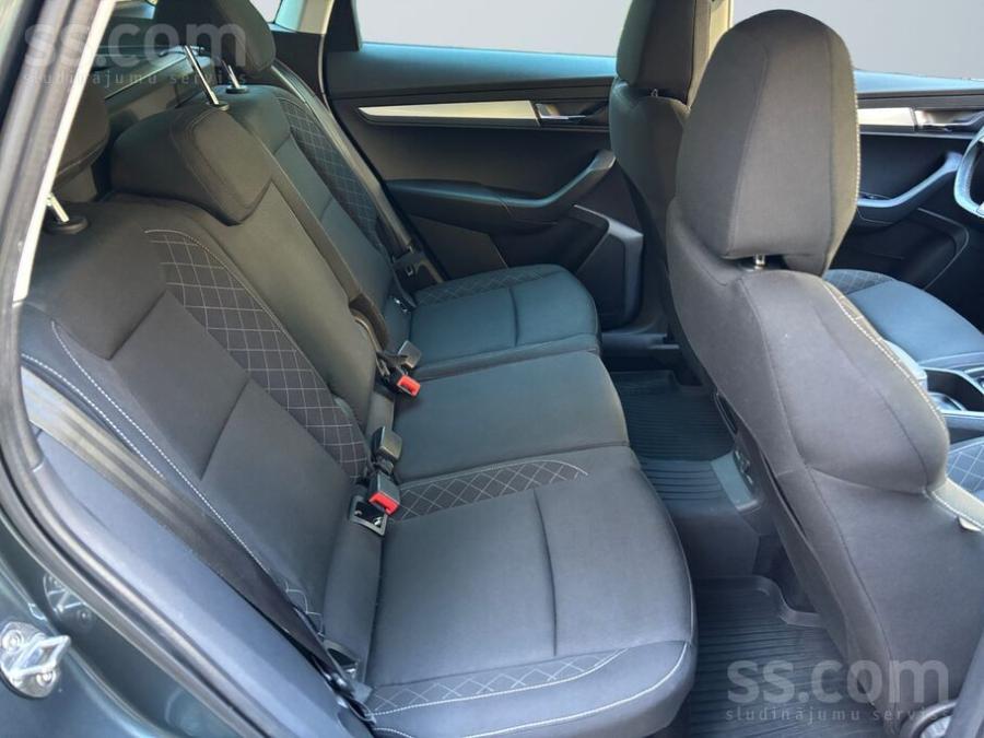 Pelēks Skoda Karoq 2018 Rīga, ar dzinēja tilpumu 1.00 L un nobraukumu 104 tūkst. km par 13180 €, foto 14 vietnē AUTOMOTO.COM.LV