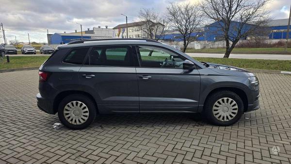 Pelēks Skoda Karoq 2019 Kauņa, ar dzinēja tilpumu 1.97 L un nobraukumu 171 tūkst. km par 21900 €, foto 4 vietnē AUTOMOTO.COM.LV