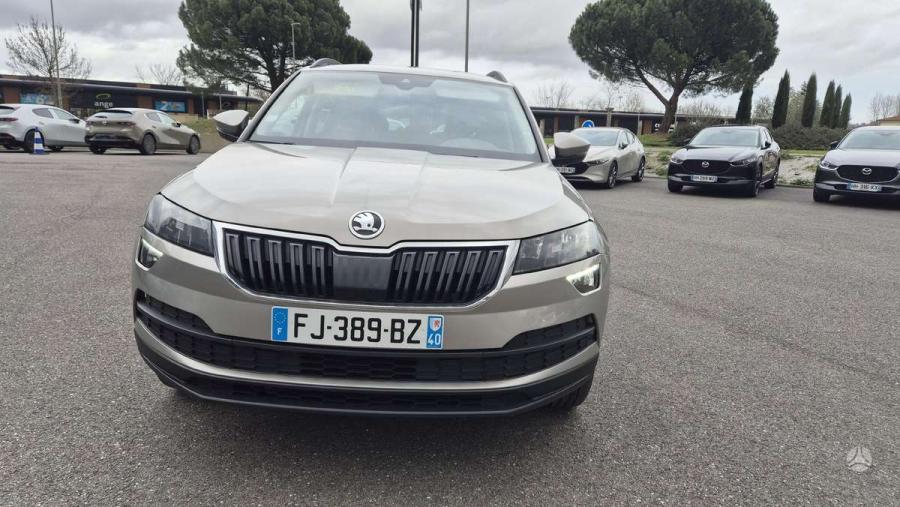Pelēks Skoda Karoq 2019 Panevēža, ar dzinēja tilpumu 1.60 L un nobraukumu 136 tūkst. km par 14900 €, foto 1 vietnē AUTOMOTO.COM.LV