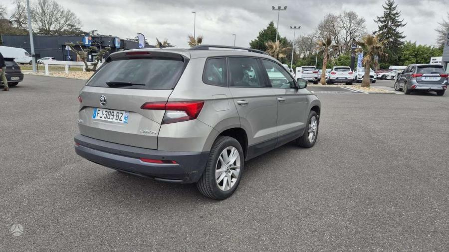 Pelēks Skoda Karoq 2019 Panevēža, ar dzinēja tilpumu 1.60 L un nobraukumu 136 tūkst. km par 14900 €, foto 5 vietnē AUTOMOTO.COM.LV
