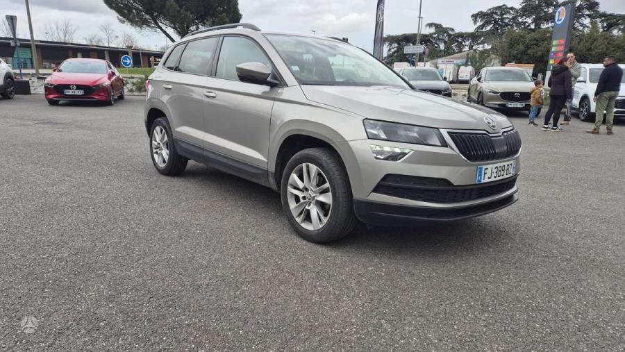Pelēks Skoda Karoq 2019 Panevēža, ar dzinēja tilpumu 1.60 L un nobraukumu 136 tūkst. km par 14900 €, foto 10 vietnē AUTOMOTO.COM.LV