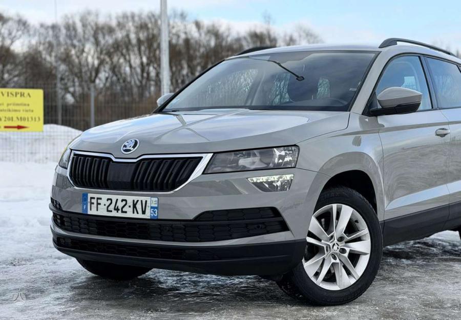 Grey Skoda Karoq 2019 in Taurage, with an engine capacity of 1.97 L and mileage of 170 thousand km for 13800 €, photo 6 on AUTOMOTO.COM.LV