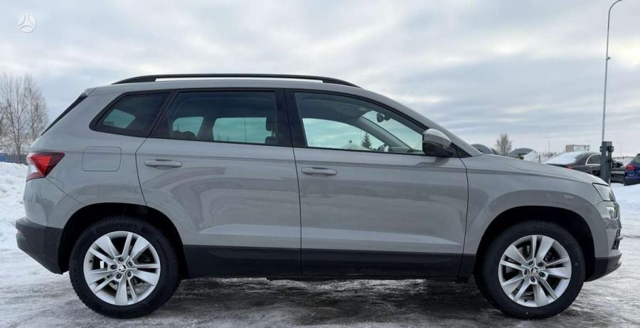 Grey Skoda Karoq 2019 in Taurage, with an engine capacity of 1.97 L and mileage of 170 thousand km for 13800 €, photo 13 on AUTOMOTO.COM.LV