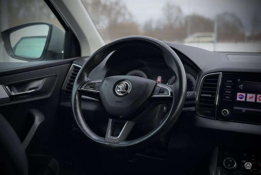 Grey Skoda Karoq 2019 in Taurage, with an engine capacity of 1.97 L and mileage of 170 thousand km for 13800 €, photo 35 on AUTOMOTO.COM.LV