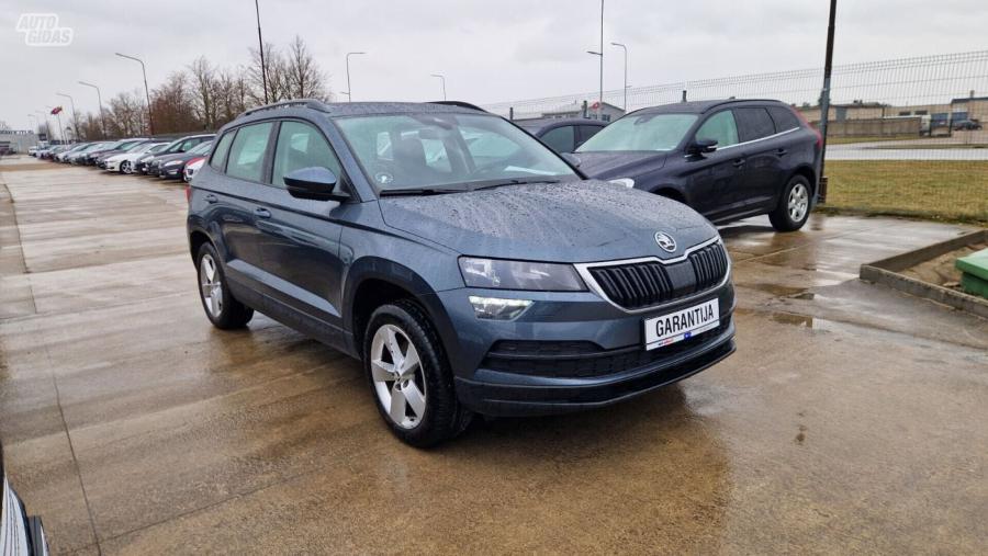 Grey Skoda Karoq 2019 in Siauliai, with an engine capacity of 1.60 L and mileage of 190 thousand km for 16000 €, photo 1 on AUTOMOTO.COM.LV