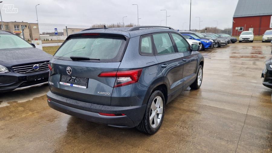 Grey Skoda Karoq 2019 in Siauliai, with an engine capacity of 1.60 L and mileage of 190 thousand km for 16000 €, photo 5 on AUTOMOTO.COM.LV