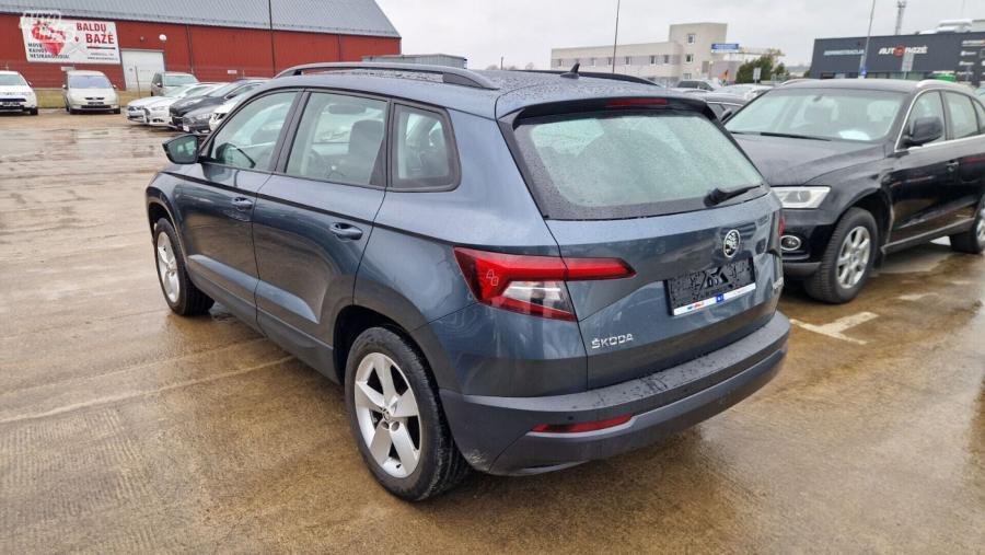 Grey Skoda Karoq 2019 in Siauliai, with an engine capacity of 1.60 L and mileage of 190 thousand km for 16000 €, photo 6 on AUTOMOTO.COM.LV
