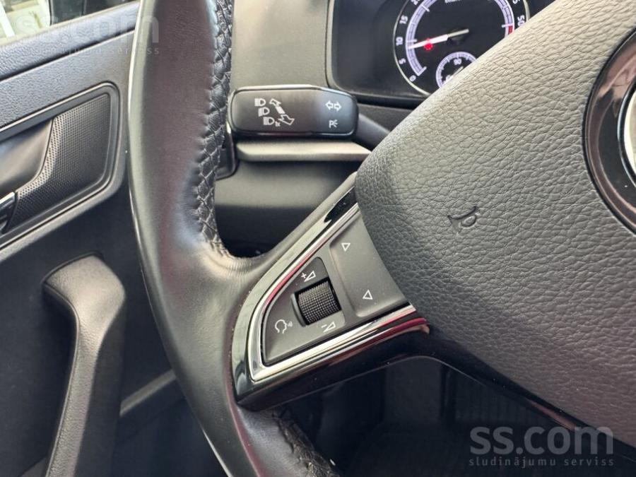 Pelēks Skoda Karoq 2019 Rīga, ar dzinēja tilpumu 1.60 L un nobraukumu 159 tūkst. km par 15000 €, foto 14 vietnē AUTOMOTO.COM.LV