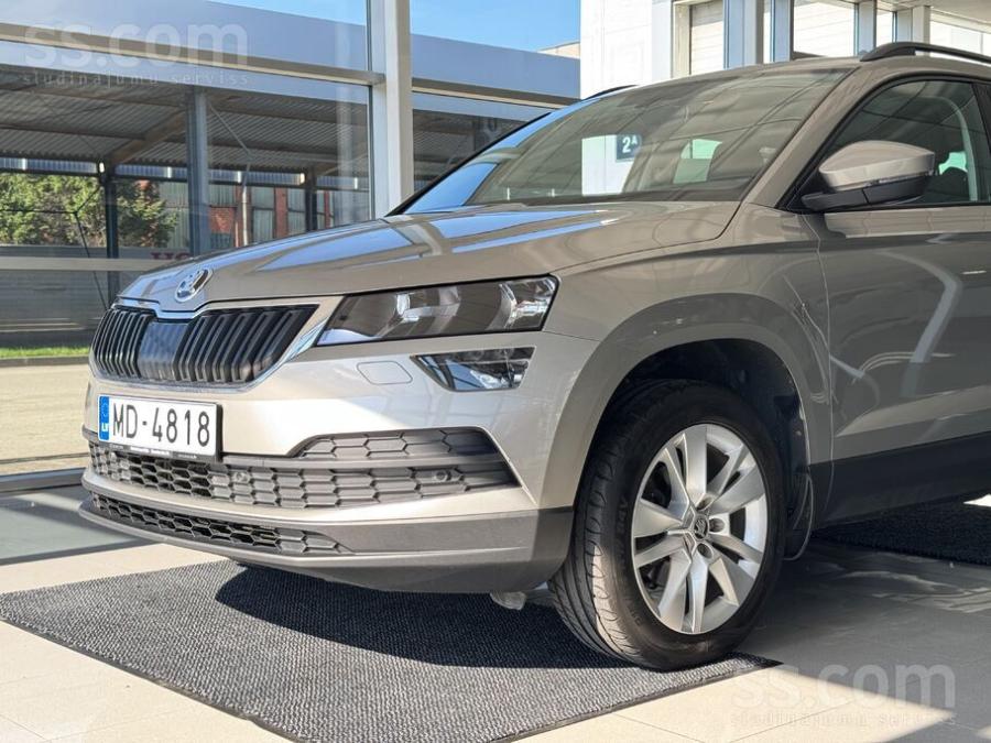 Pelēks Skoda Karoq 2019 Rīga, ar dzinēja tilpumu 1.60 L un nobraukumu 159 tūkst. km par 15000 €, foto 24 vietnē AUTOMOTO.COM.LV
