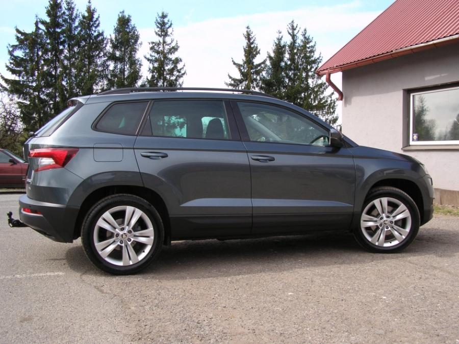 Pelēks Skoda Karoq 2019 Rīga, ar dzinēja tilpumu 2.00 L un nobraukumu 0 tūkst. km par 18950 €, foto 4 vietnē AUTOMOTO.COM.LV