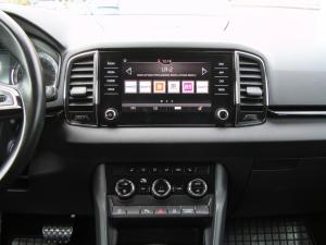 Pelēks Skoda Karoq 2019 Rīga, ar dzinēja tilpumu 2.00 L un nobraukumu 0 tūkst. km par 18950 €, foto 18 vietnē AUTOMOTO.COM.LV