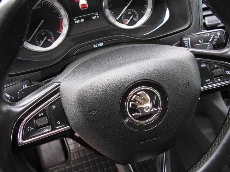 Pelēks Skoda Karoq 2019 Rīga, ar dzinēja tilpumu 2.00 L un nobraukumu 0 tūkst. km par 18950 €, foto 20 vietnē AUTOMOTO.COM.LV