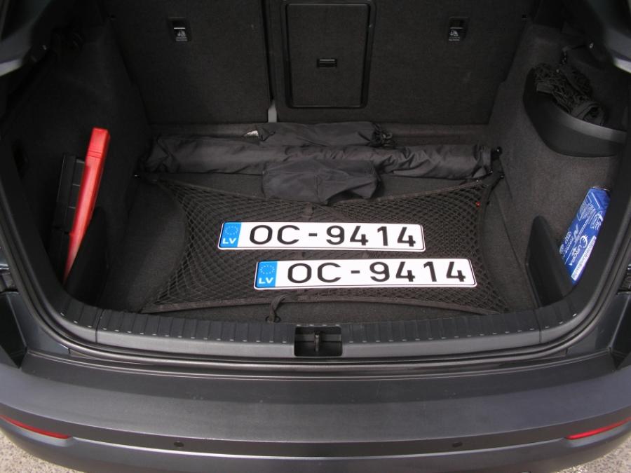 Pelēks Skoda Karoq 2019 Rīga, ar dzinēja tilpumu 2.00 L un nobraukumu 0 tūkst. km par 18950 €, foto 23 vietnē AUTOMOTO.COM.LV