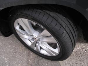 Pelēks Skoda Karoq 2019 Rīga, ar dzinēja tilpumu 2.00 L un nobraukumu 0 tūkst. km par 18950 €, foto 30 vietnē AUTOMOTO.COM.LV