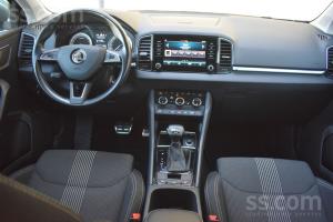 Grey Skoda Karoq 2019 in Talsi, with an engine capacity of 2.00 L and mileage of 83 thousand km for 17500 €, photo 8 on AUTOMOTO.COM.LV