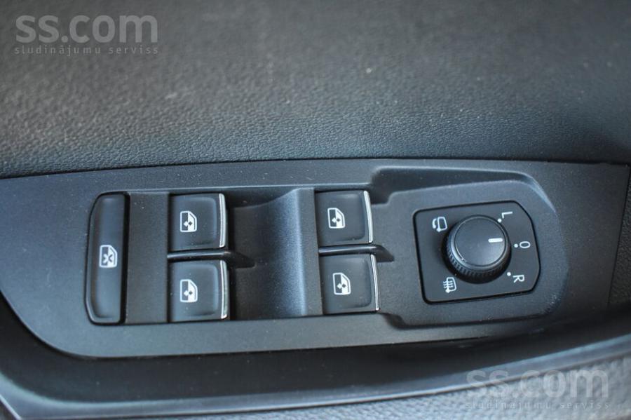 Grey Skoda Karoq 2019 in Talsi, with an engine capacity of 2.00 L and mileage of 83 thousand km for 17500 €, photo 13 on AUTOMOTO.COM.LV