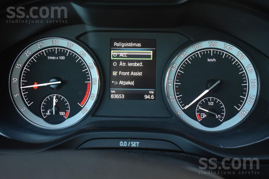 Grey Skoda Karoq 2019 in Talsi, with an engine capacity of 2.00 L and mileage of 83 thousand km for 17500 €, photo 23 on AUTOMOTO.COM.LV