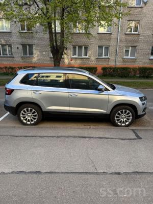 Pelēks Skoda Karoq 2019 Rīga, ar dzinēja tilpumu 1.50 L un nobraukumu 43 tūkst. km par 18000 €, foto  vietnē AUTOMOTO.COM.LV