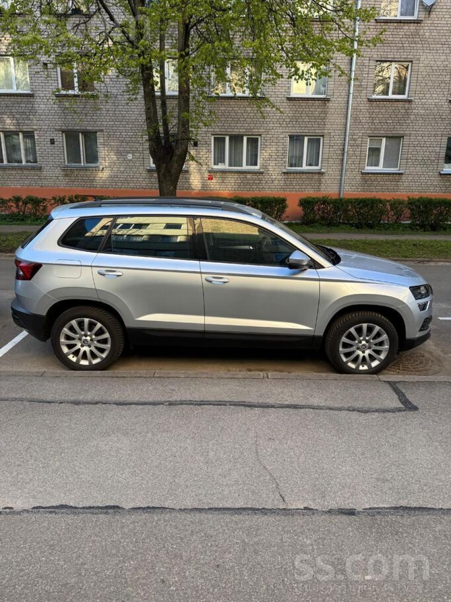 Pelēks Skoda Karoq 2019 Rīga, ar dzinēja tilpumu 1.50 L un nobraukumu 43 tūkst. km par 18000 €, foto 1 vietnē AUTOMOTO.COM.LV