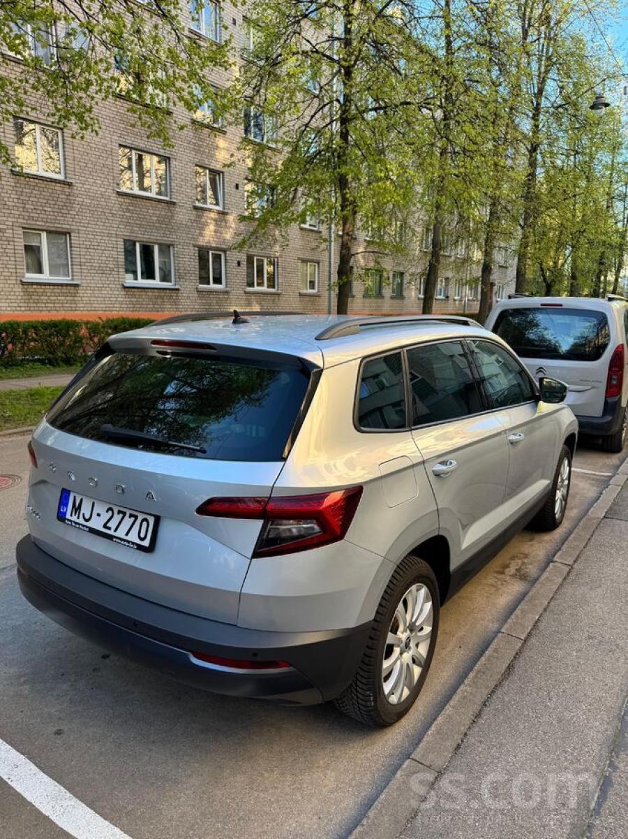 Pelēks Skoda Karoq 2019 Rīga, ar dzinēja tilpumu 1.50 L un nobraukumu 43 tūkst. km par 18000 €, foto 4 vietnē AUTOMOTO.COM.LV