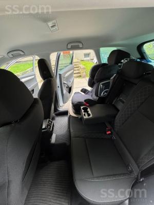 Pelēks Skoda Karoq 2019 Rīga, ar dzinēja tilpumu 1.50 L un nobraukumu 43 tūkst. km par 18000 €, foto 9 vietnē AUTOMOTO.COM.LV