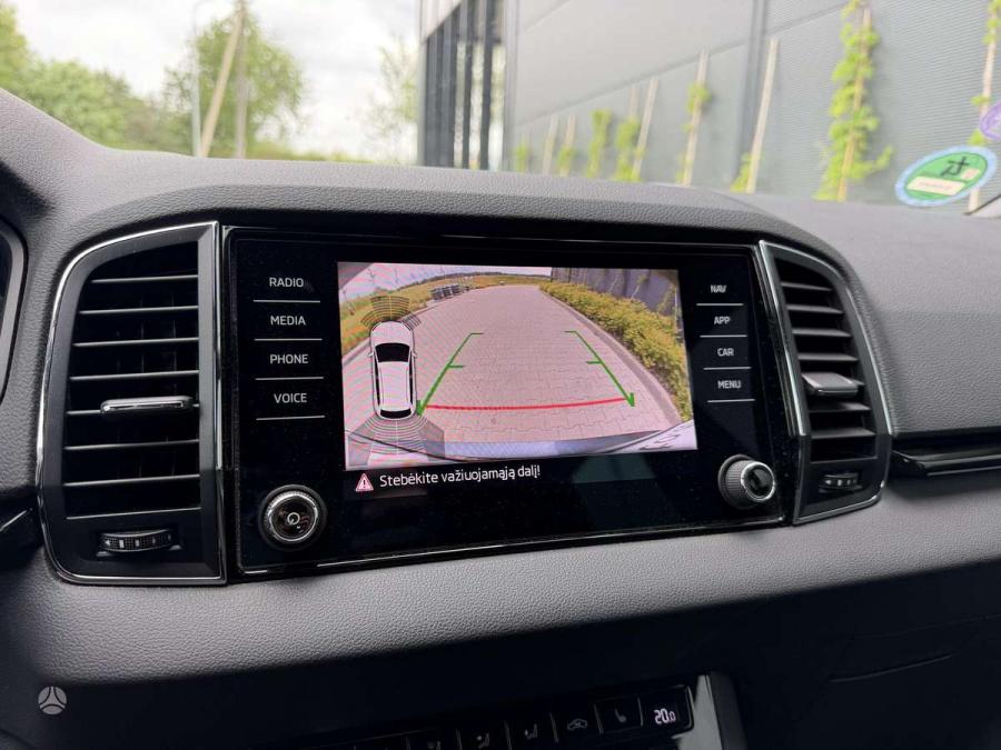 Pelēks Skoda Karoq 2019 Viļņa, ar dzinēja tilpumu 1.50 L un nobraukumu 196 tūkst. km par 16999 €, foto 4 vietnē AUTOMOTO.COM.LV
