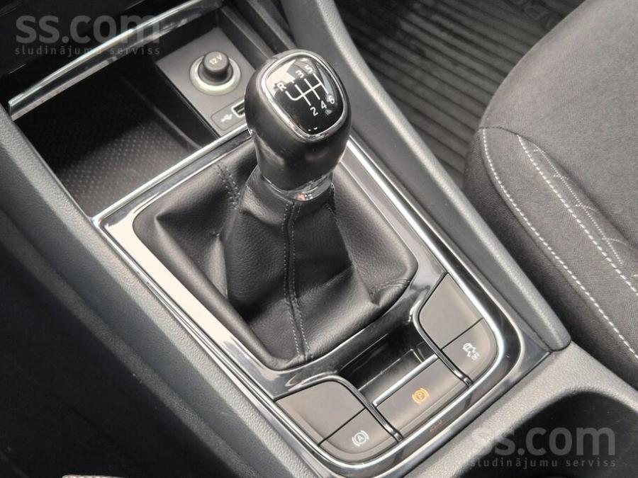 Pelēks Skoda Karoq 2019 Rīga, ar dzinēja tilpumu 2.00 L un nobraukumu 199 tūkst. km par 15990 €, foto 12 vietnē AUTOMOTO.COM.LV
