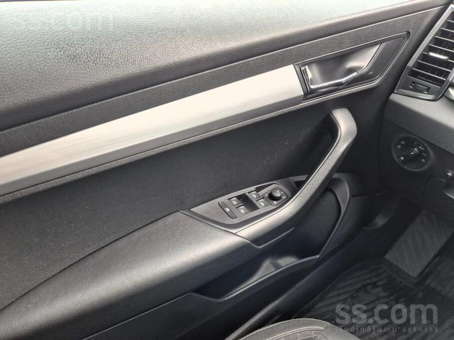 Pelēks Skoda Karoq 2019 Rīga, ar dzinēja tilpumu 2.00 L un nobraukumu 199 tūkst. km par 15990 €, foto 22 vietnē AUTOMOTO.COM.LV