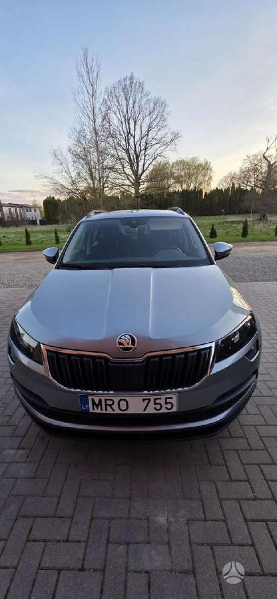 Pelēks Skoda Karoq 2019 Kauņa, ar dzinēja tilpumu 1.60 L un nobraukumu 300 tūkst. km par 10500 €, foto 4 vietnē AUTOMOTO.COM.LV