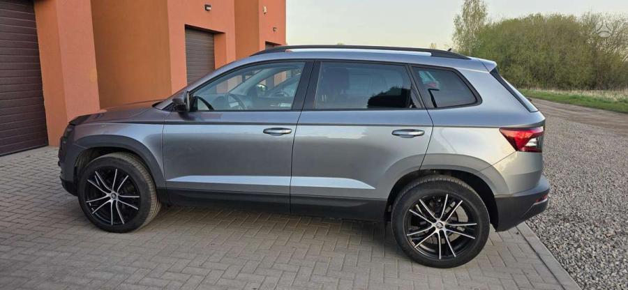 Pelēks Skoda Karoq 2019 Kauņa, ar dzinēja tilpumu 1.60 L un nobraukumu 300 tūkst. km par 10500 €, foto 9 vietnē AUTOMOTO.COM.LV
