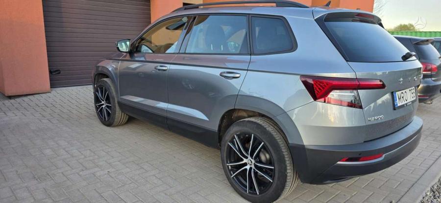 Pelēks Skoda Karoq 2019 Kauņa, ar dzinēja tilpumu 1.60 L un nobraukumu 300 tūkst. km par 10500 €, foto 12 vietnē AUTOMOTO.COM.LV