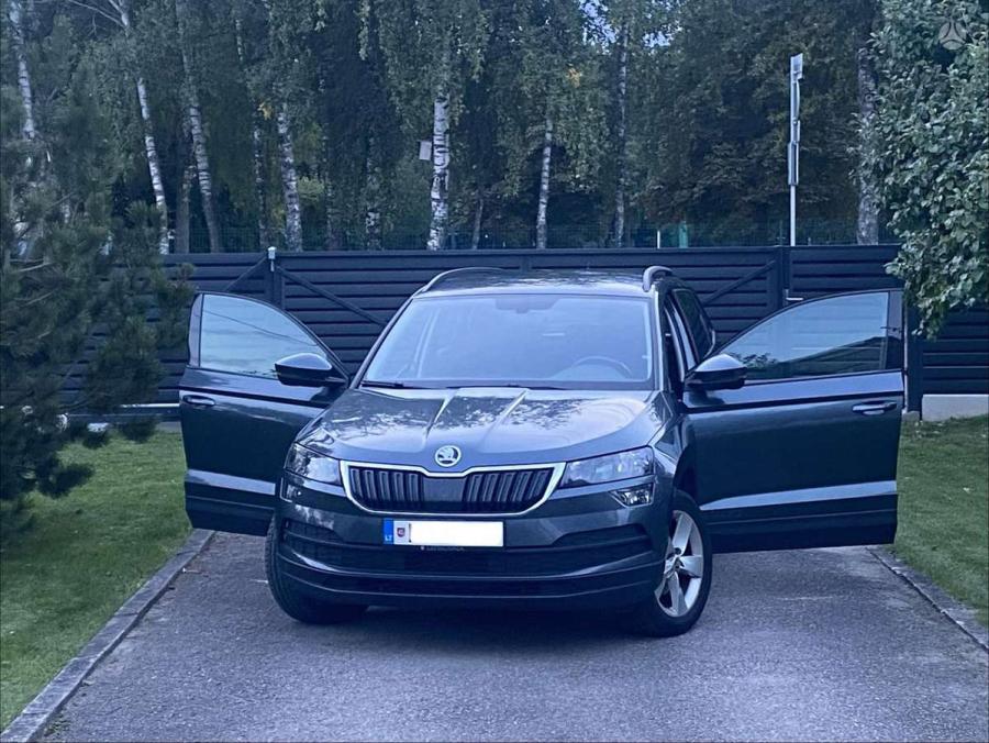Grey Skoda Karoq 2019 in Vilnius, with an engine capacity of 1.60 L and mileage of 207 thousand km for 13200 €, photo 4 on AUTOMOTO.COM.LV