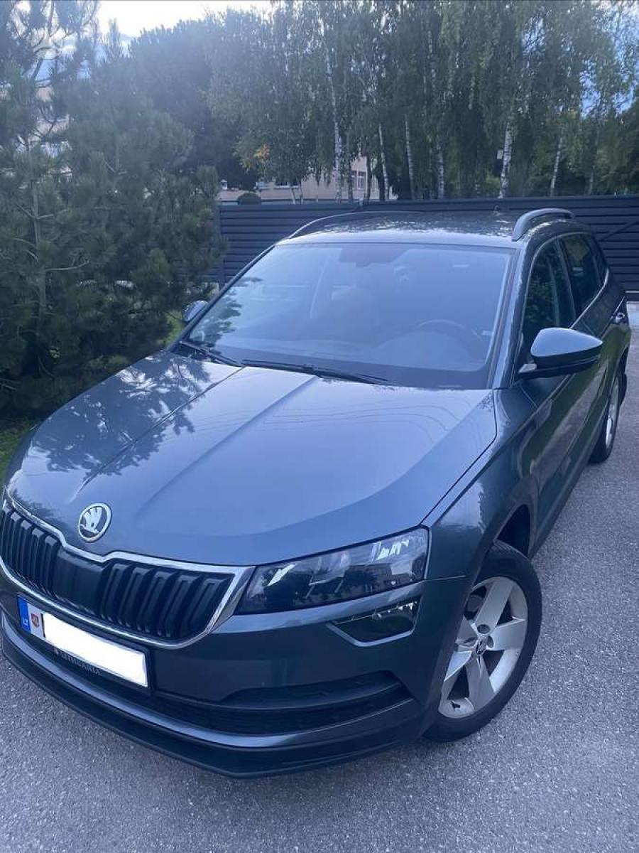 Grey Skoda Karoq 2019 in Vilnius, with an engine capacity of 1.60 L and mileage of 207 thousand km for 13200 €, photo 5 on AUTOMOTO.COM.LV